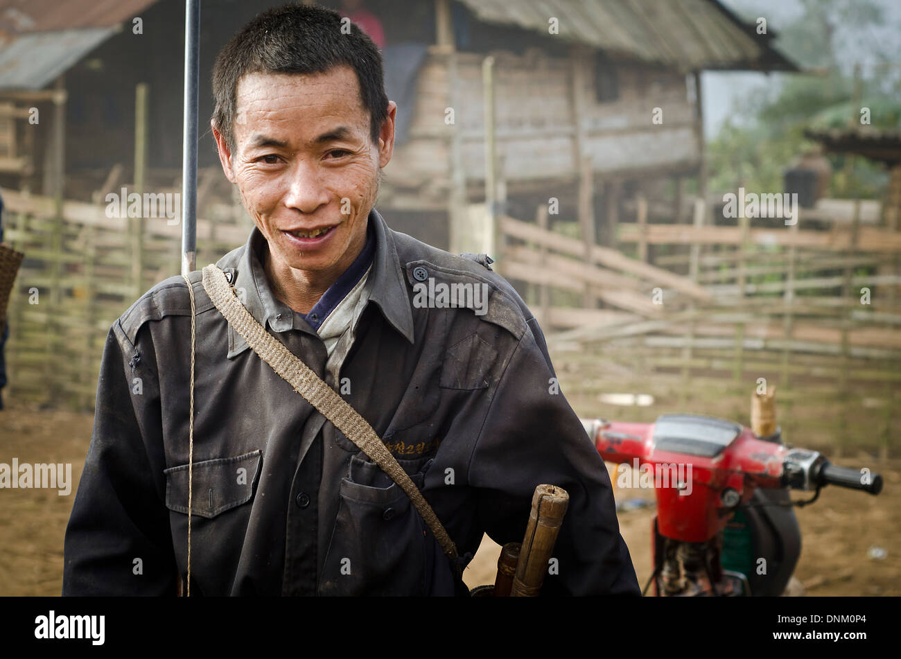 The akha tribe hi-res stock photography and images - Alamy