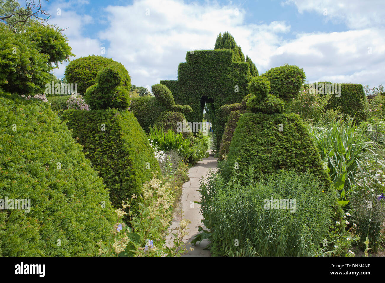 Topiary animals hi-res stock photography and images - Alamy