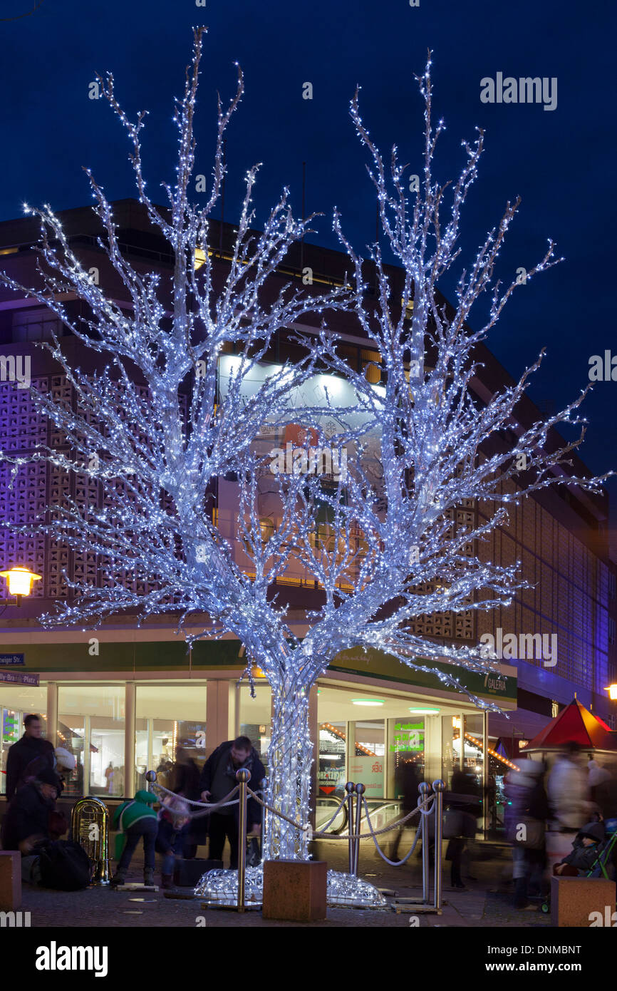 Illuminated tree with Christmas lights, Kettwiger Straße, Essen, Ruhr ...