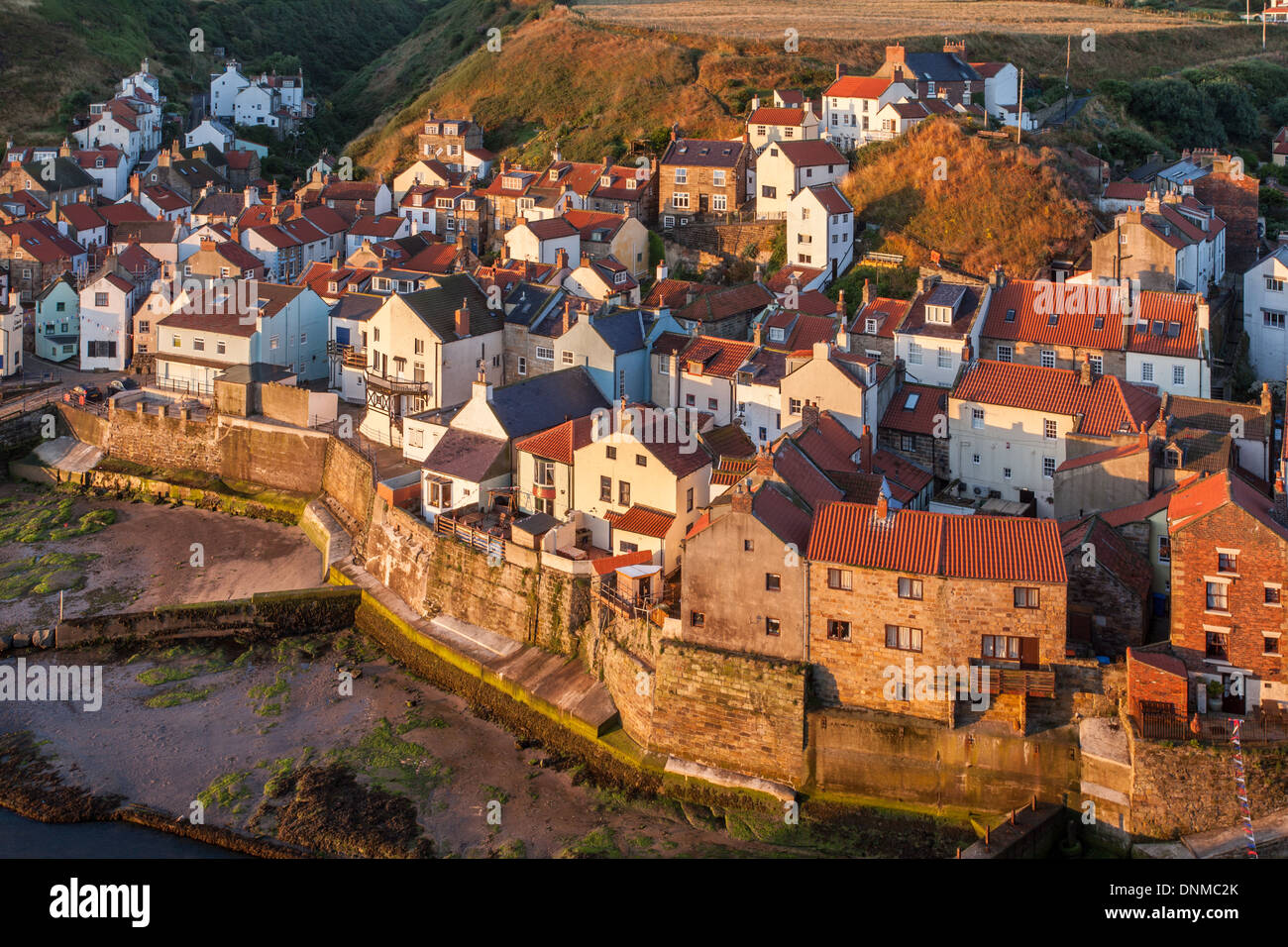 Staithes yorkshire surf hi-res stock photography and images - Alamy