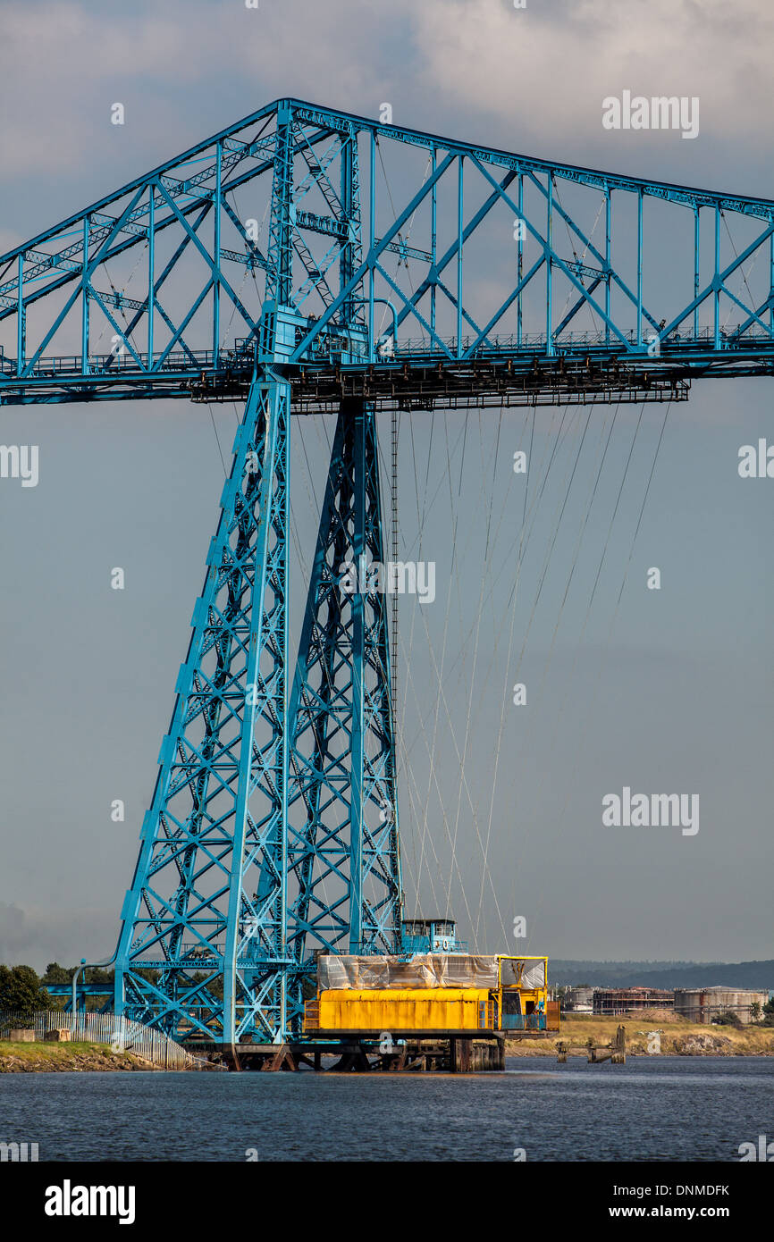 Transporter Bridge and Carriage, River Tees,Teesside, England Stock ...