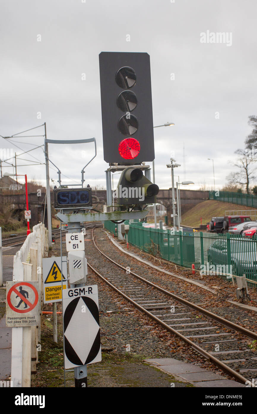 Stop here on red signal hi-res stock photography and images - Alamy