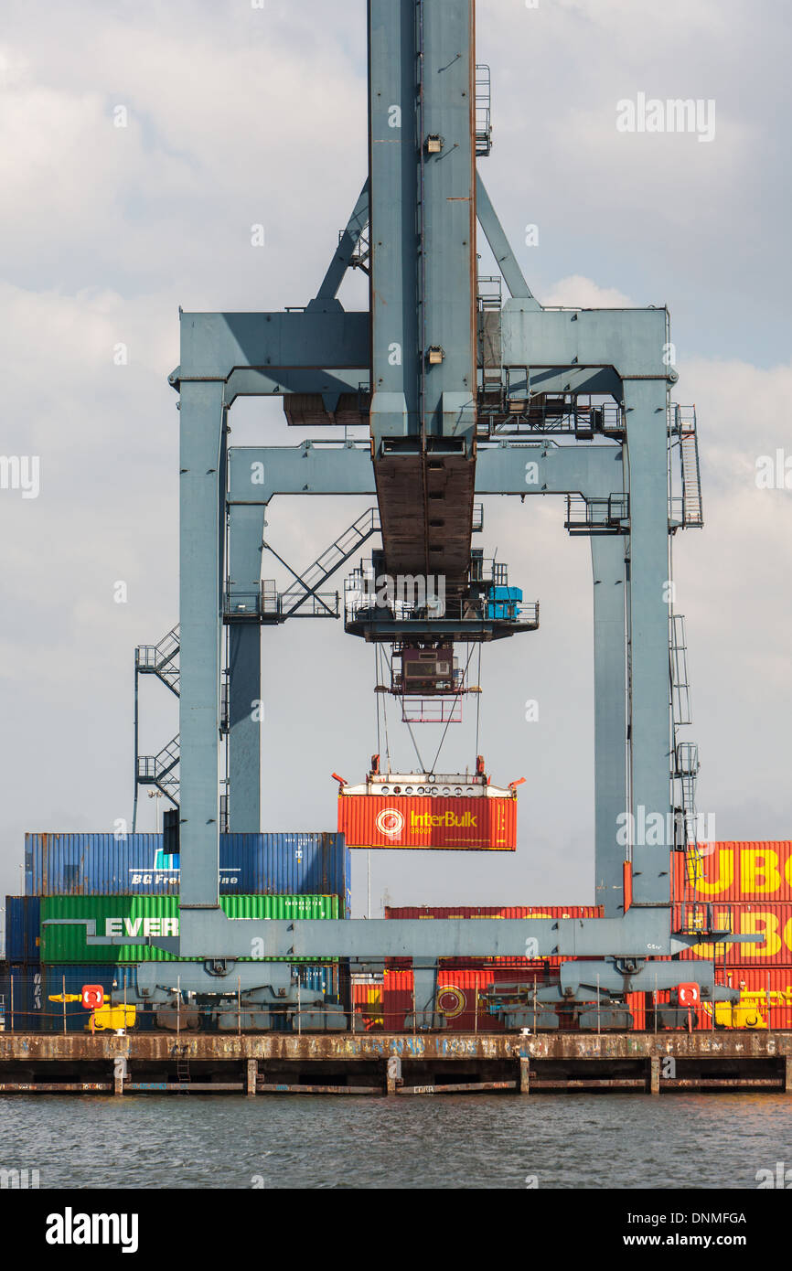 Container base hi-res stock photography and images - Alamy