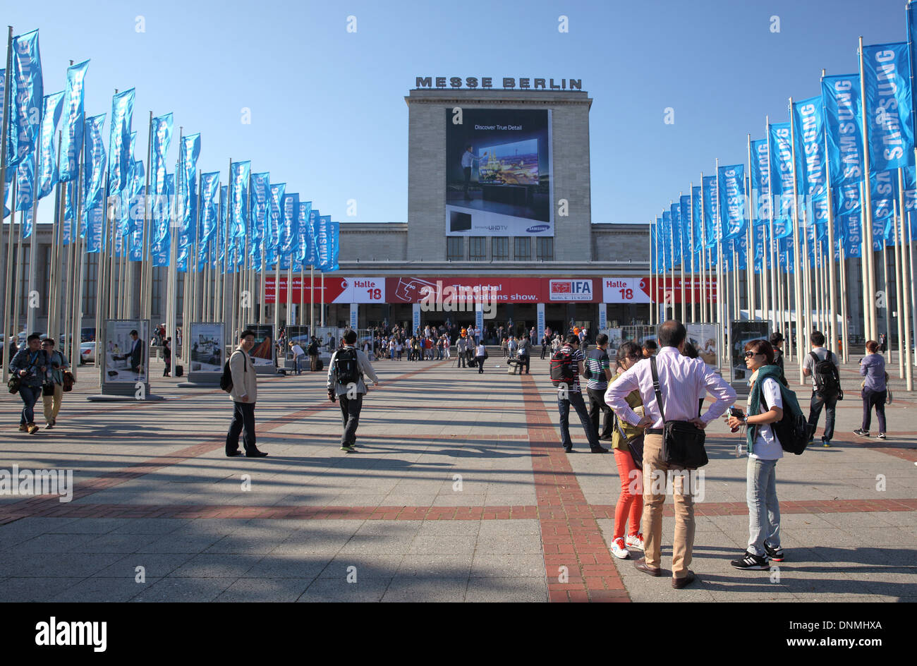 Ifa font hi-res stock photography and images - Alamy