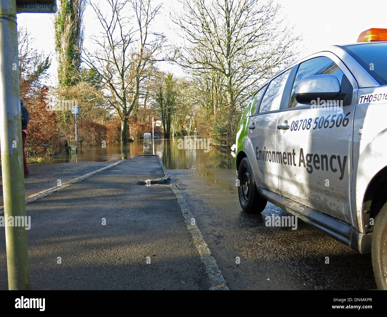 Environment agency issued flood hi-res stock photography and images - Alamy