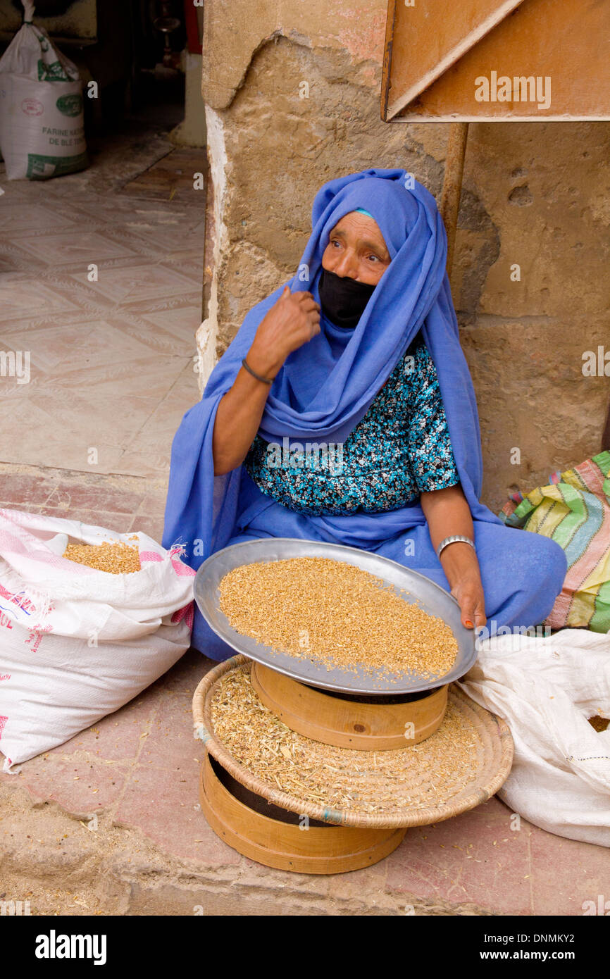 Wheat from the chaff hi-res stock photography and images - Alamy