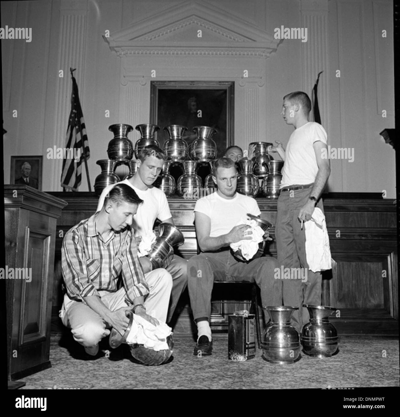 1950s the senate capitol building hi-res stock photography and images ...