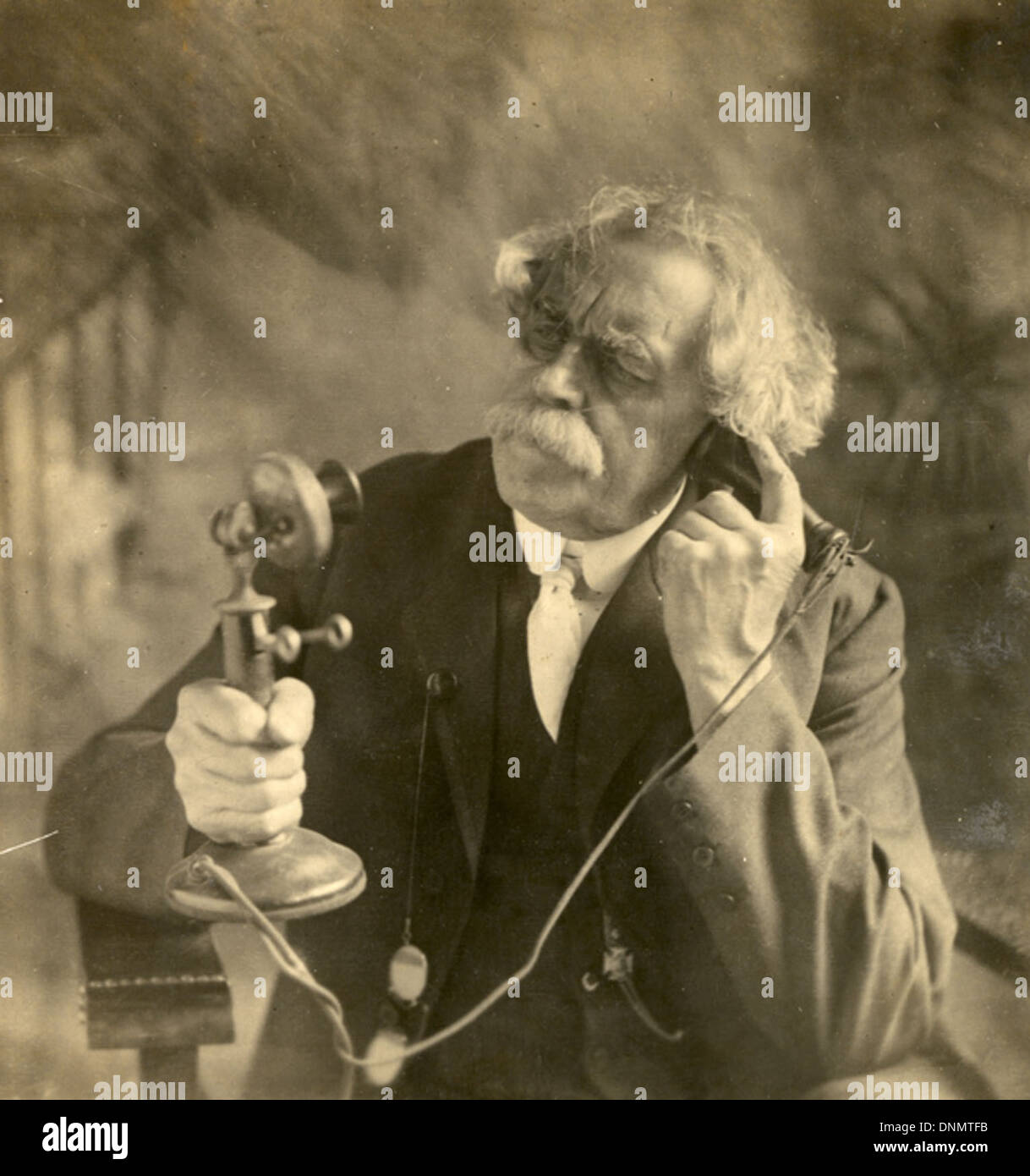 1920s telephone hi-res stock photography and images - Alamy