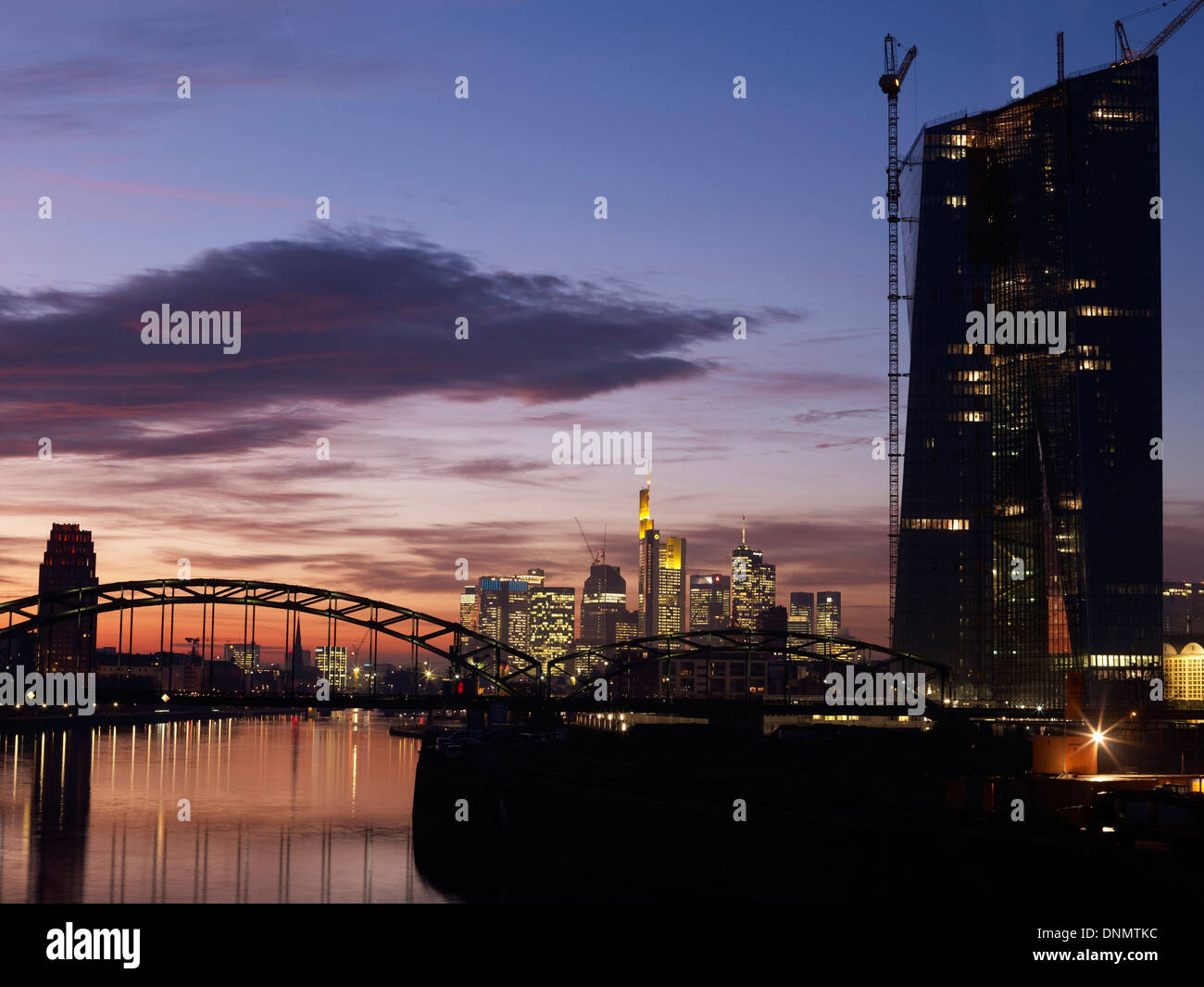 Ezb central bank dawn hi-res stock photography and images - Alamy