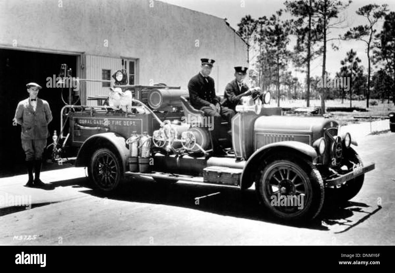 1920s firefighters hi-res stock photography and images - Alamy