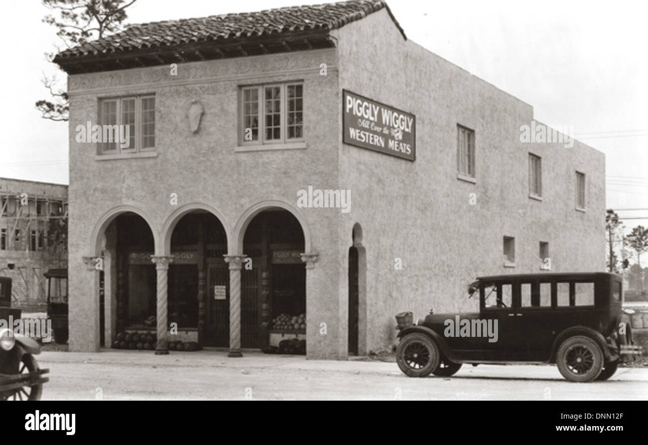 A Piggly Wiggly grocery store is shown in Coral Gables, Florida, in the ...