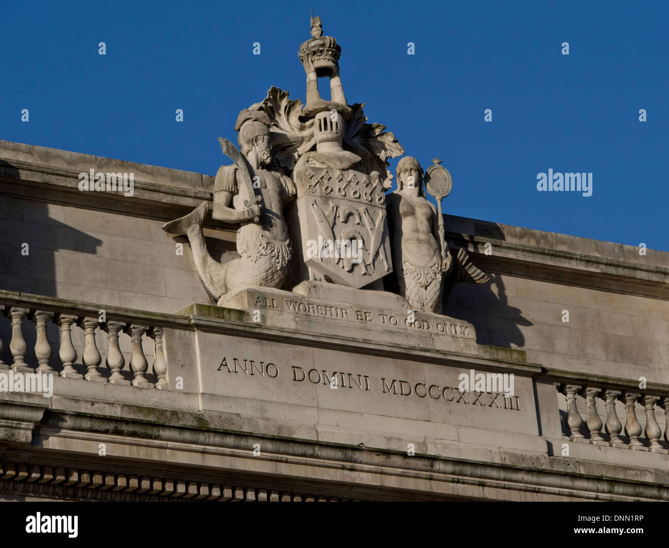 The Fishmonger's Hall, on the western side of London Bridge with its ...