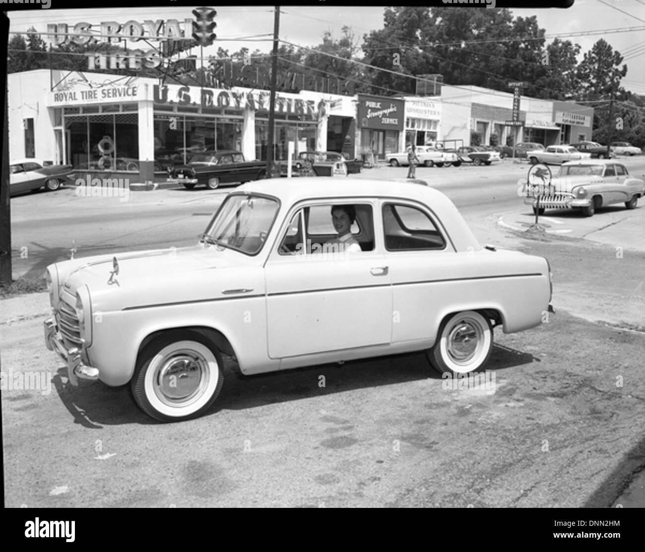 Ford 100e hi-res stock photography and images - Alamy