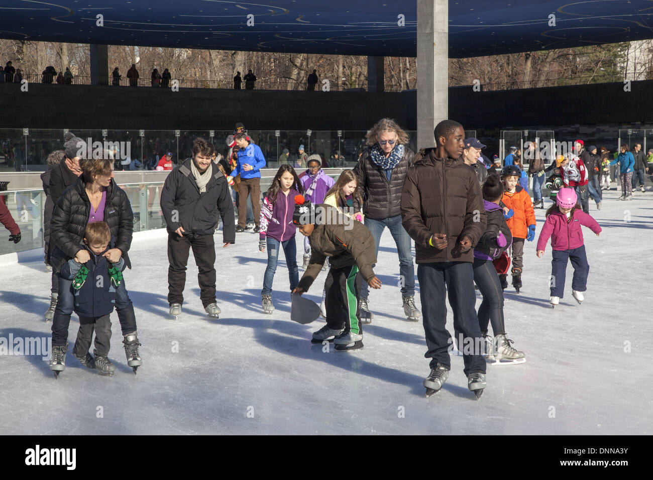 Skating ice rink kids hi-res stock photography and images - Alamy