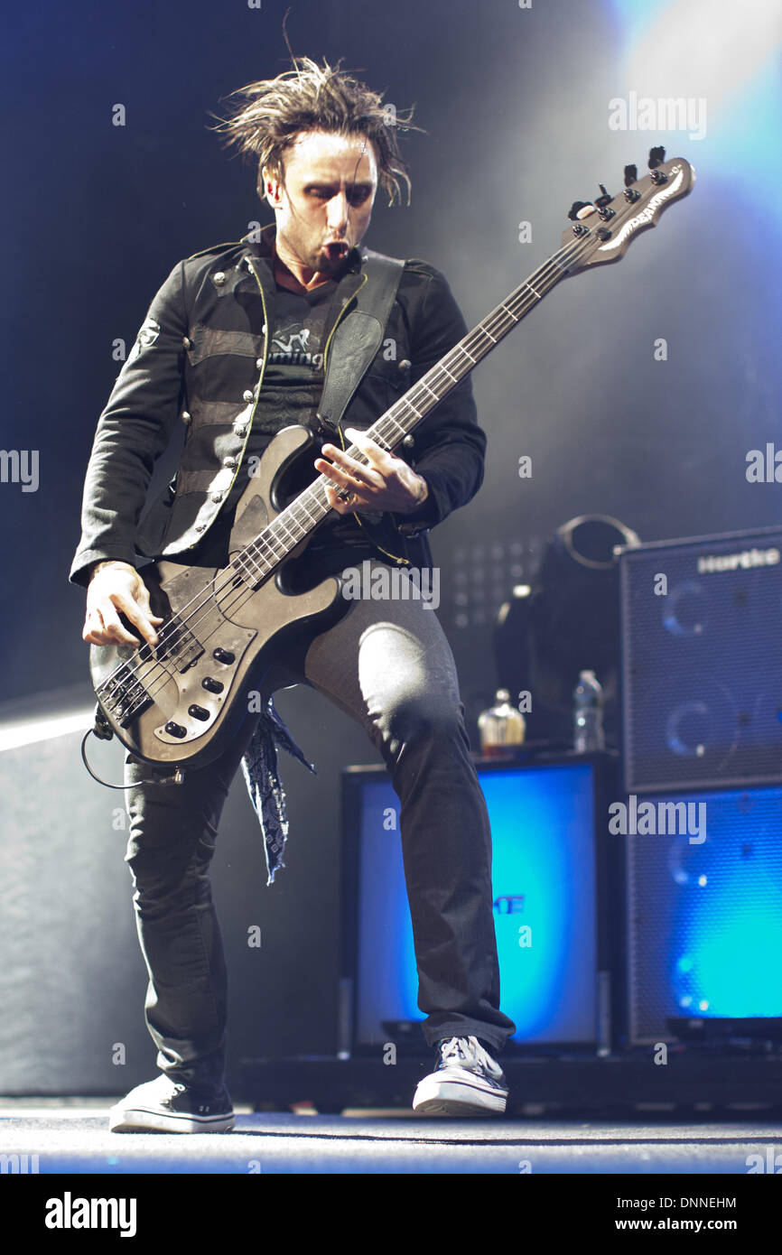 Scranton, Pennsylvania, USA. 28th Aug, 2012. Bassist ERIC BASS of ...
