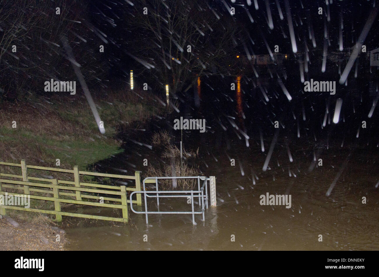Weather rain raining river flood flooding floods danger water hi-res ...