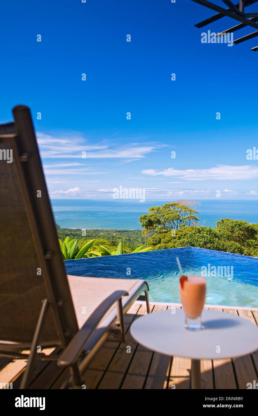 Infinity pools hi-res stock photography and images - Alamy