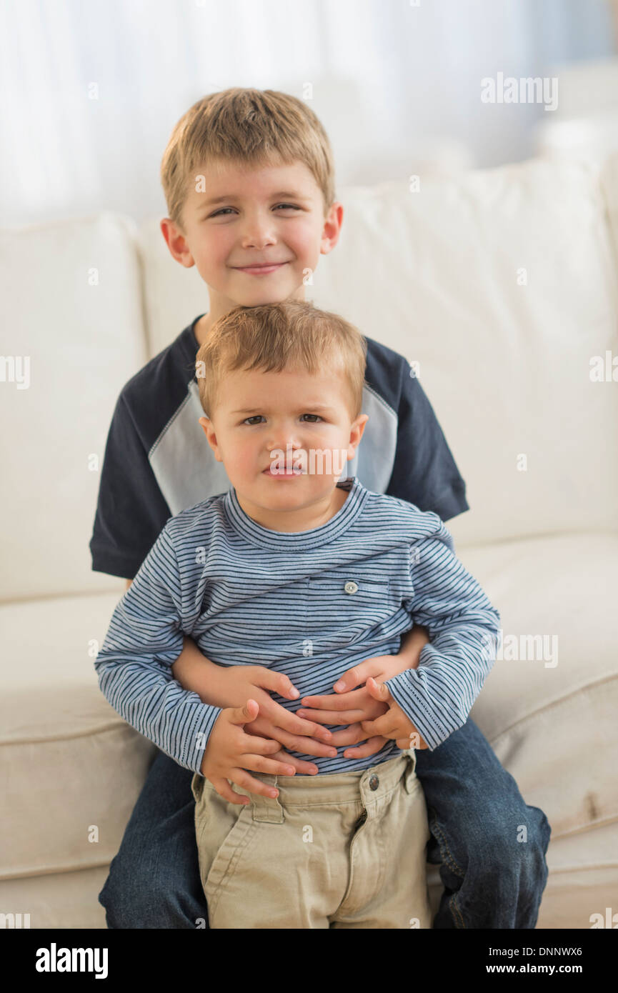 Siblings 6 12 months hi-res stock photography and images - Alamy