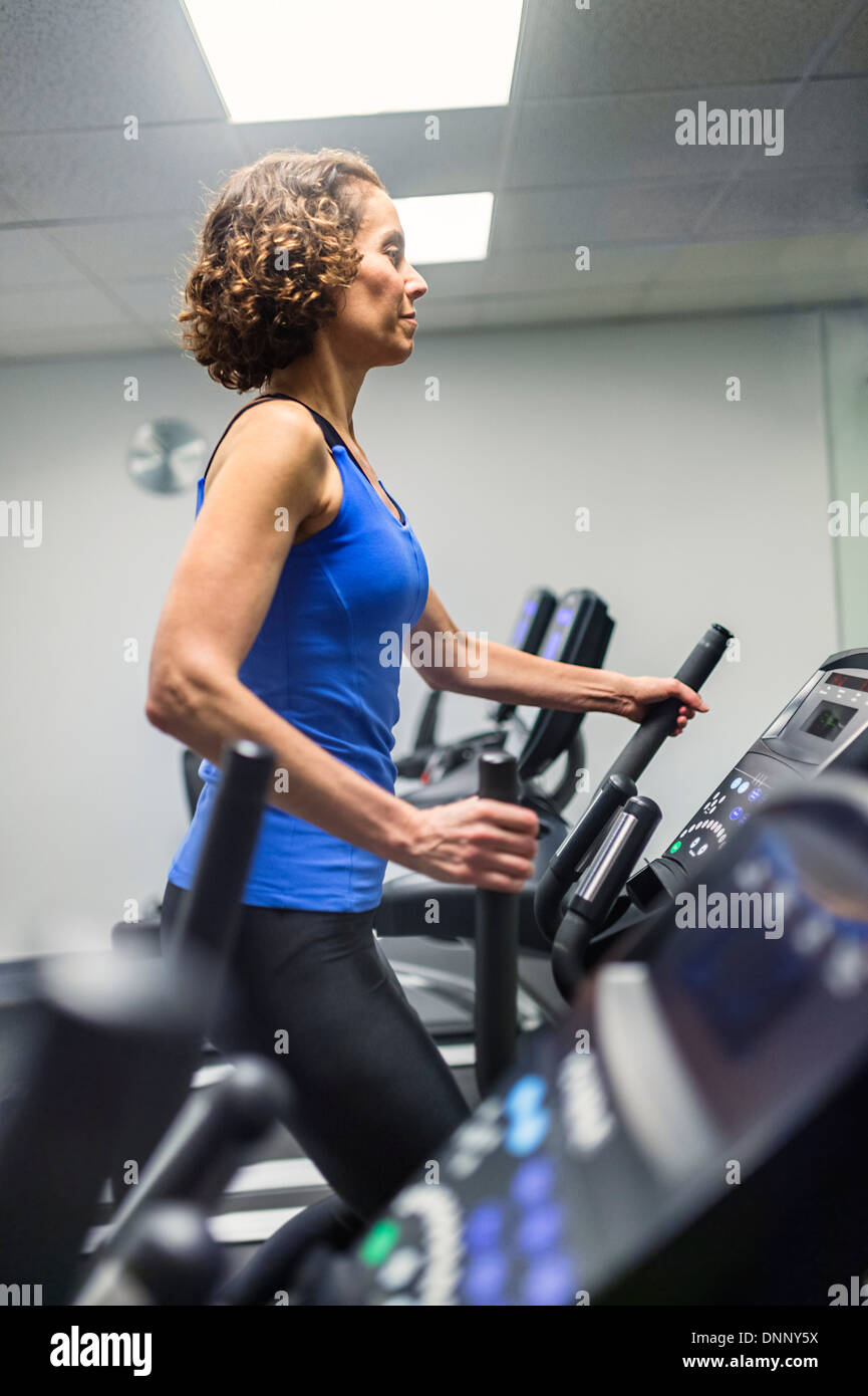 Woman exercising in gym hi-res stock photography and images - Alamy