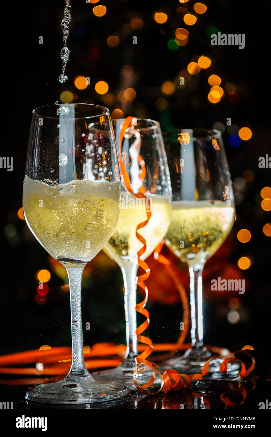 Pouring champagne mood hi-res stock photography and images - Alamy