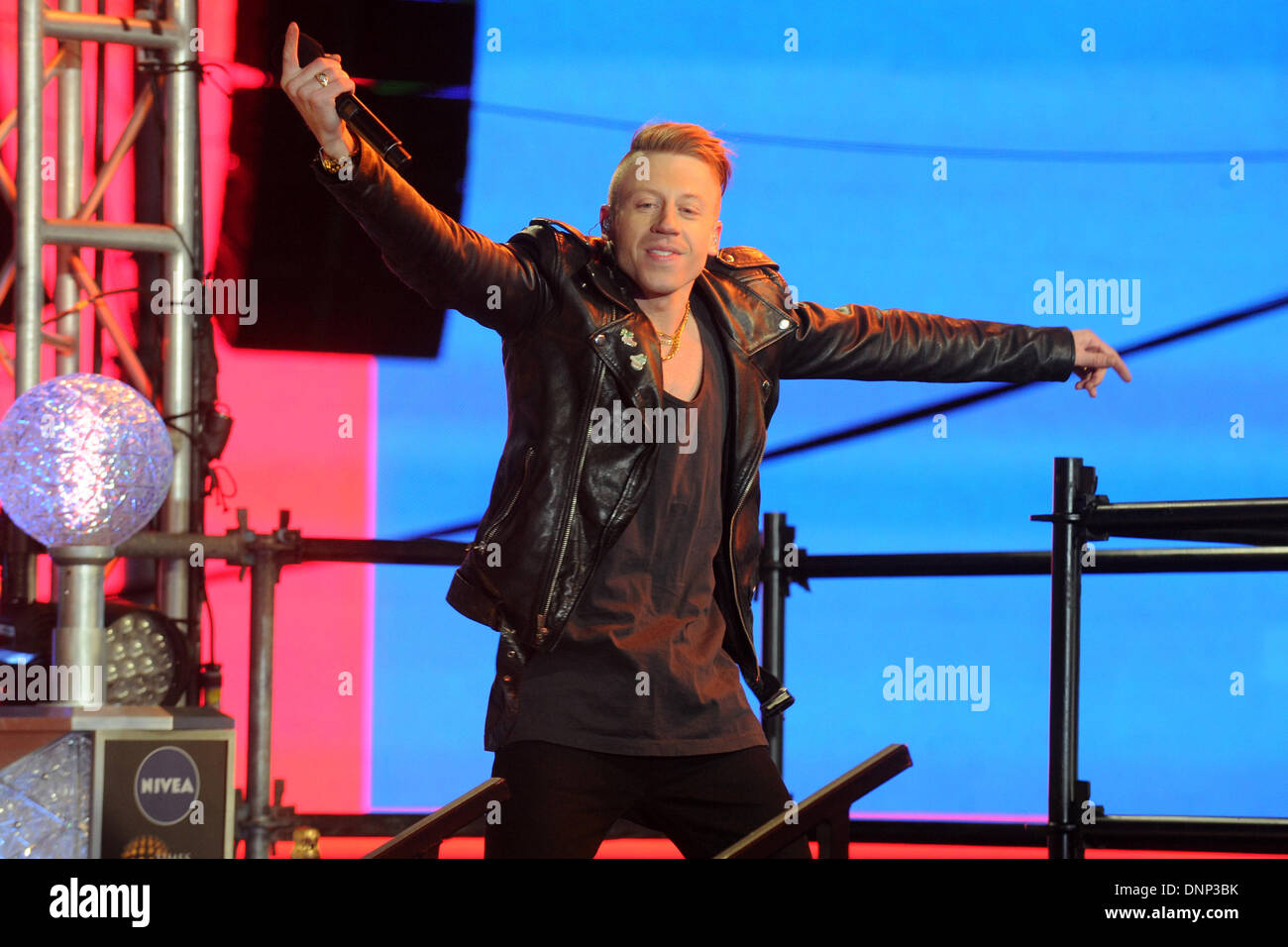 Macklemore performs at the New Year's Eve 2014 Celebration in Times ...