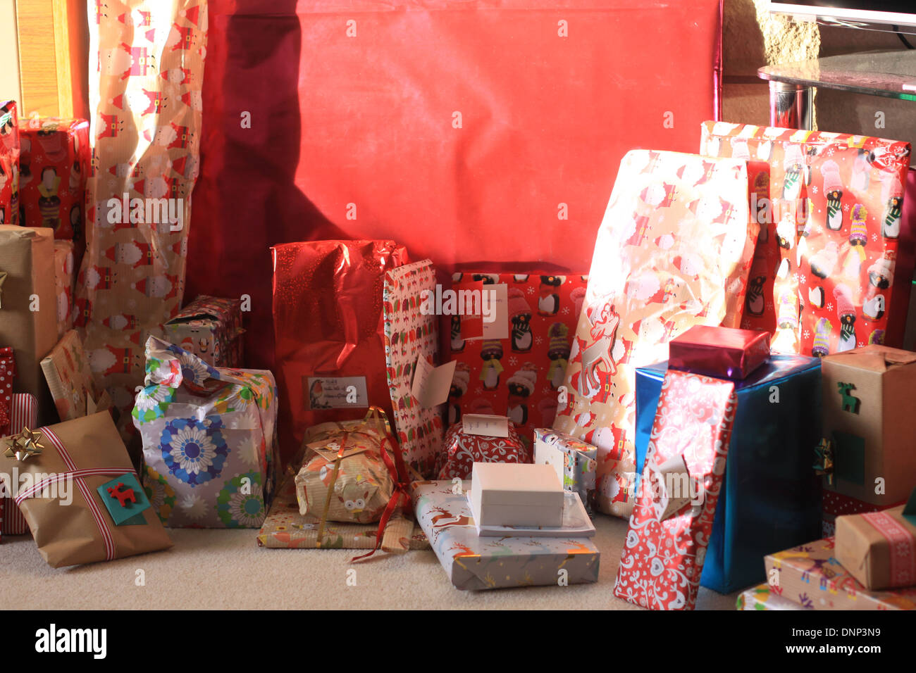 Christmas Presents Wrapping Stock Photo - Alamy