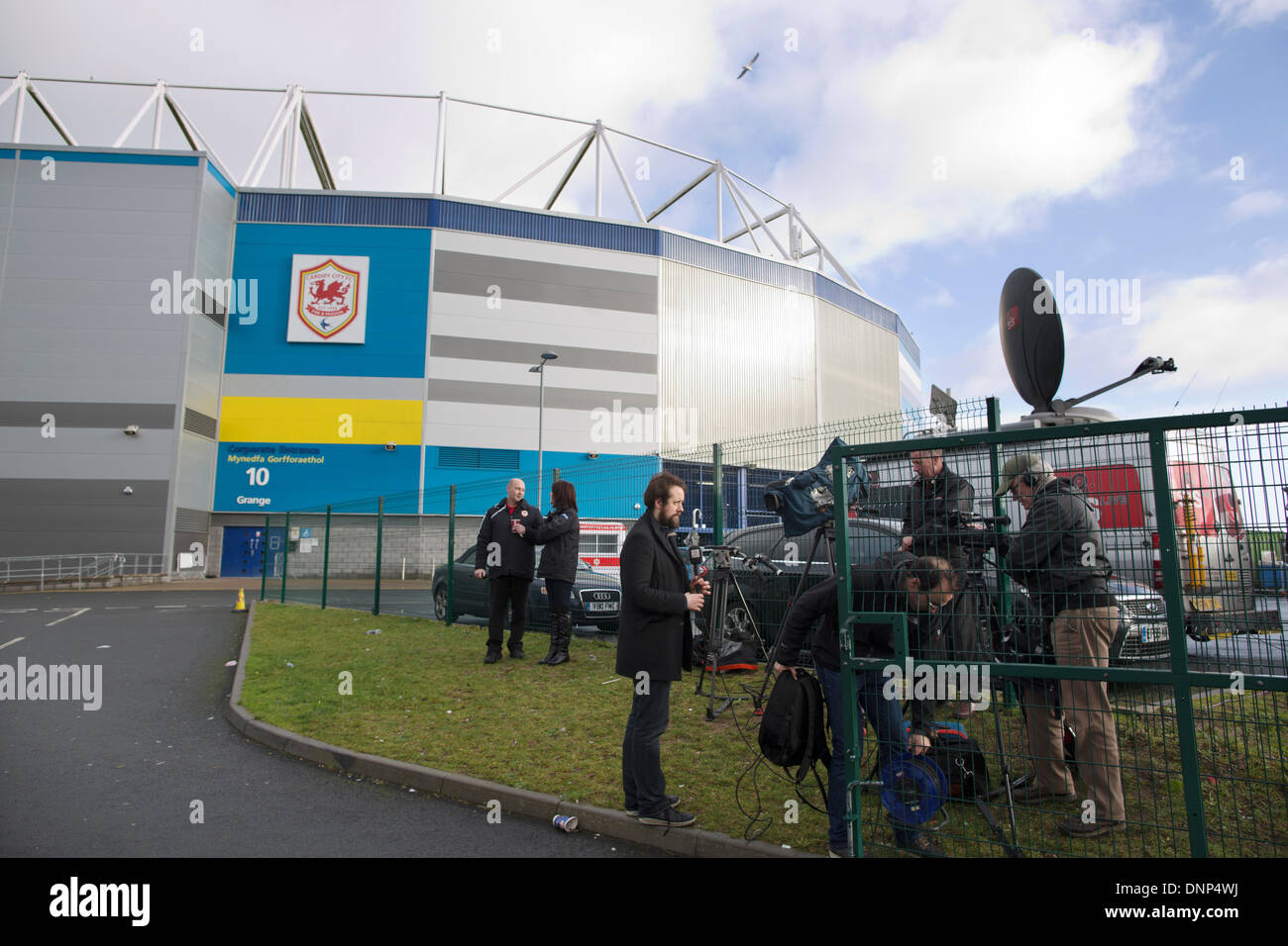 Former wales football manager hi-res stock photography and images - Alamy