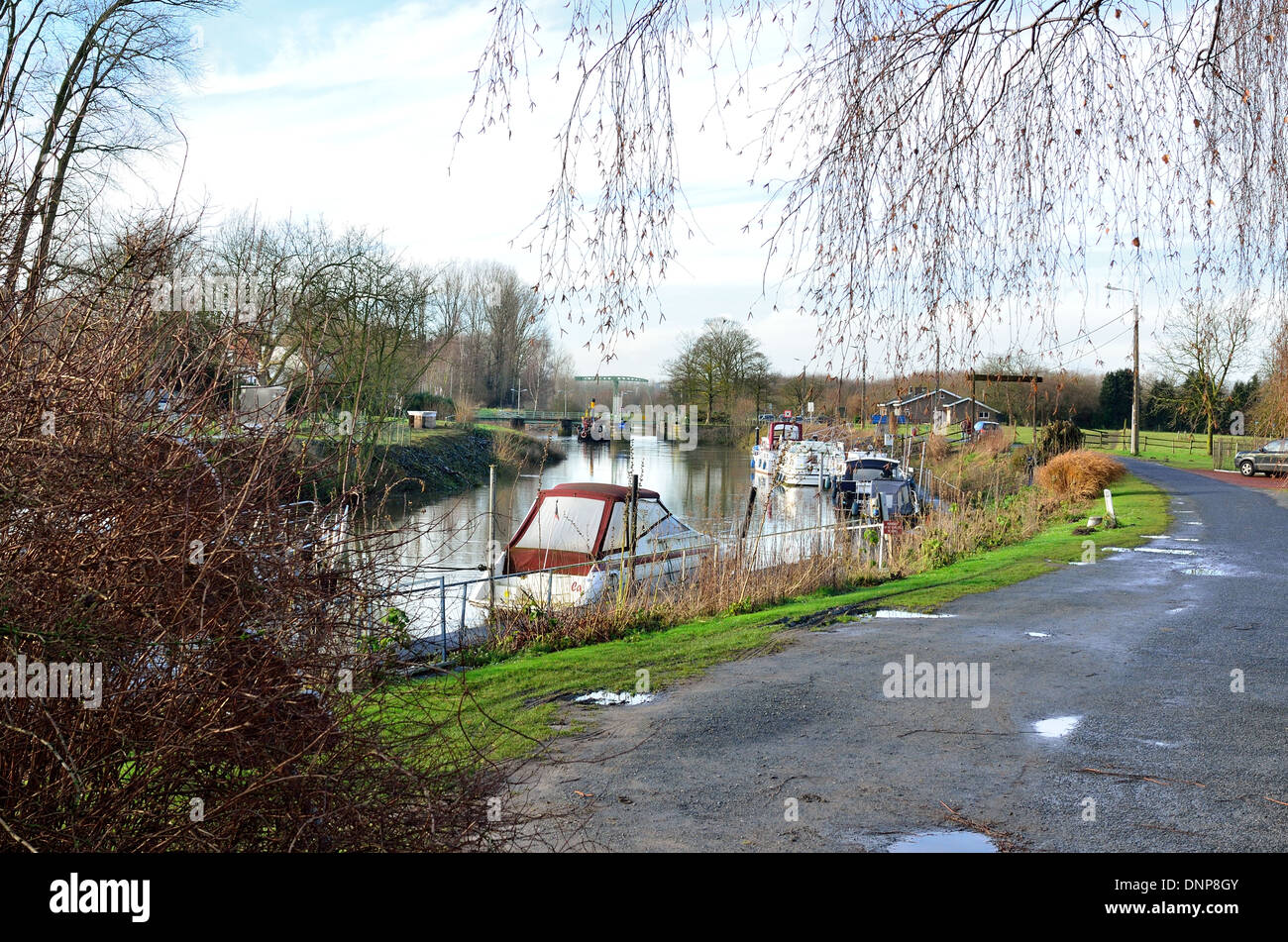 Boats on the Leie river (Lys) in Astene, Belgium Stock Photo - Alamy