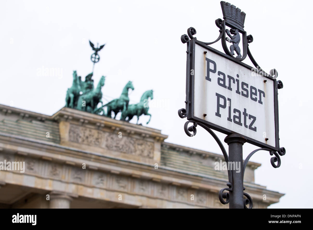 05/12/2013 Pariser Platz sign at The Brandenburg Gate (German ...