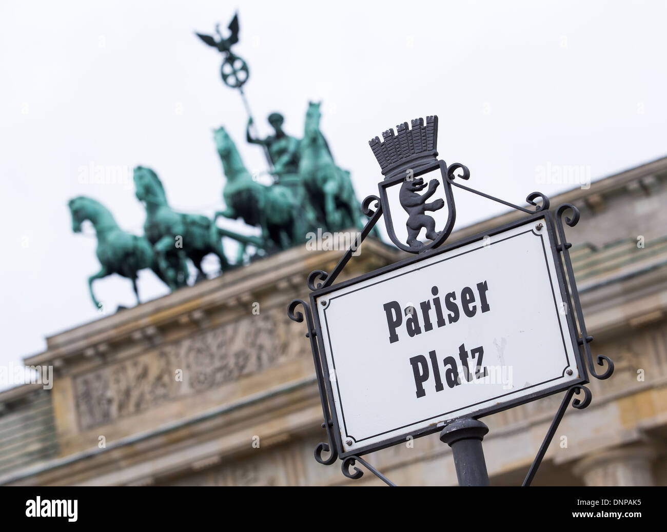 05/12/2013 Pariser Platz sign at The Brandenburg Gate (German ...