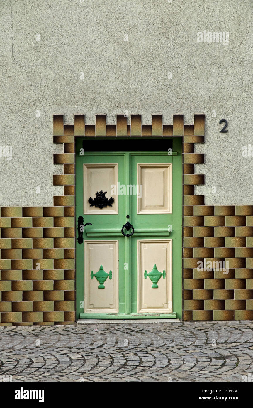 Tiled doorway hi-res stock photography and images - Alamy