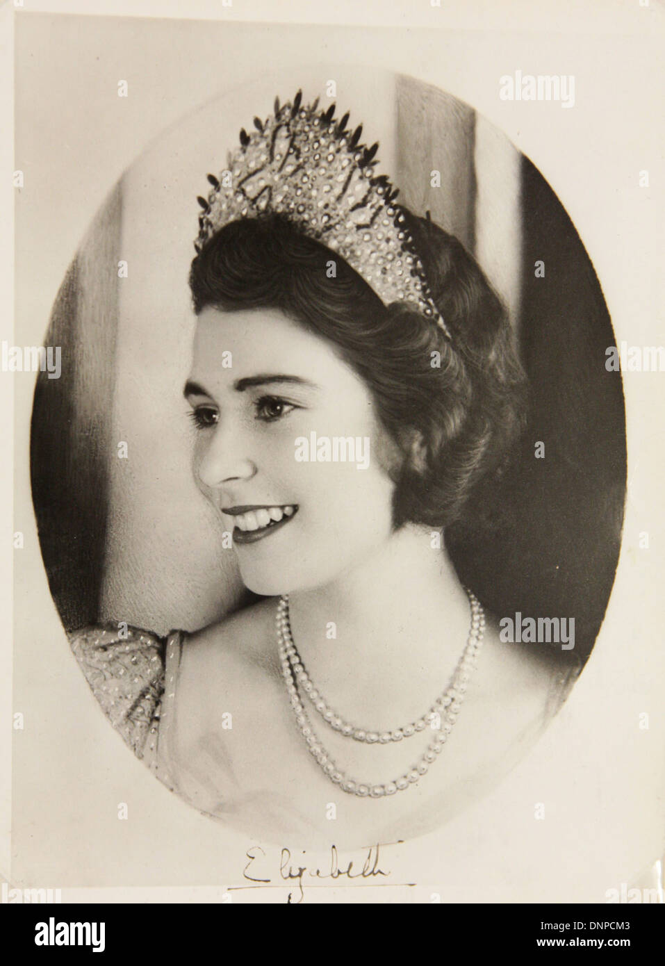 Collect signed photograph of Princess Elizabeth in the play Old Mother ...