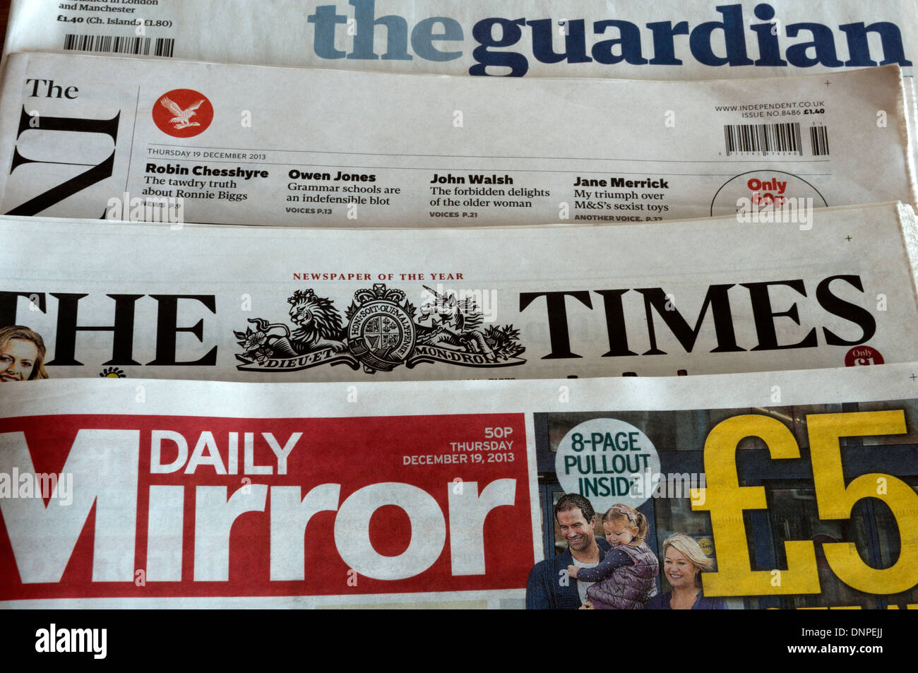 British tabloid newspapers hi-res stock photography and images - Alamy