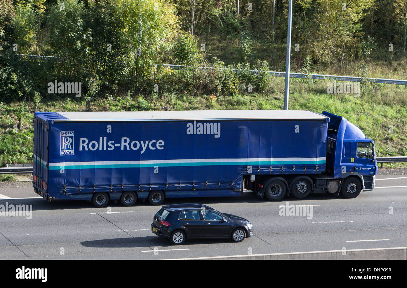 Lorry delivering cargo on the motorway Stock Photo - Alamy
