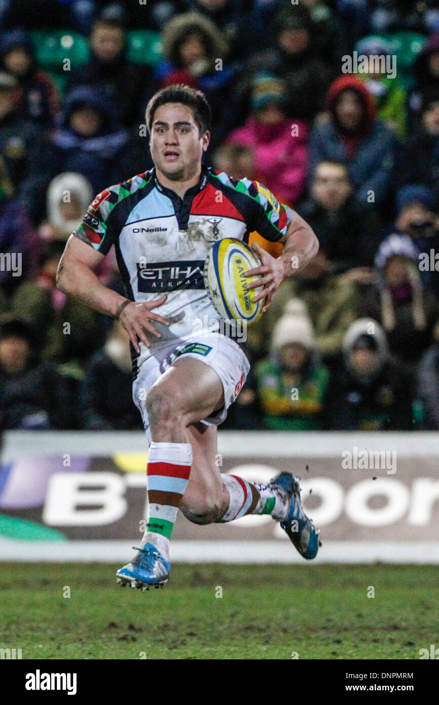 Harlequins ben botica aviva premiership match franklins gardens hi-res ...