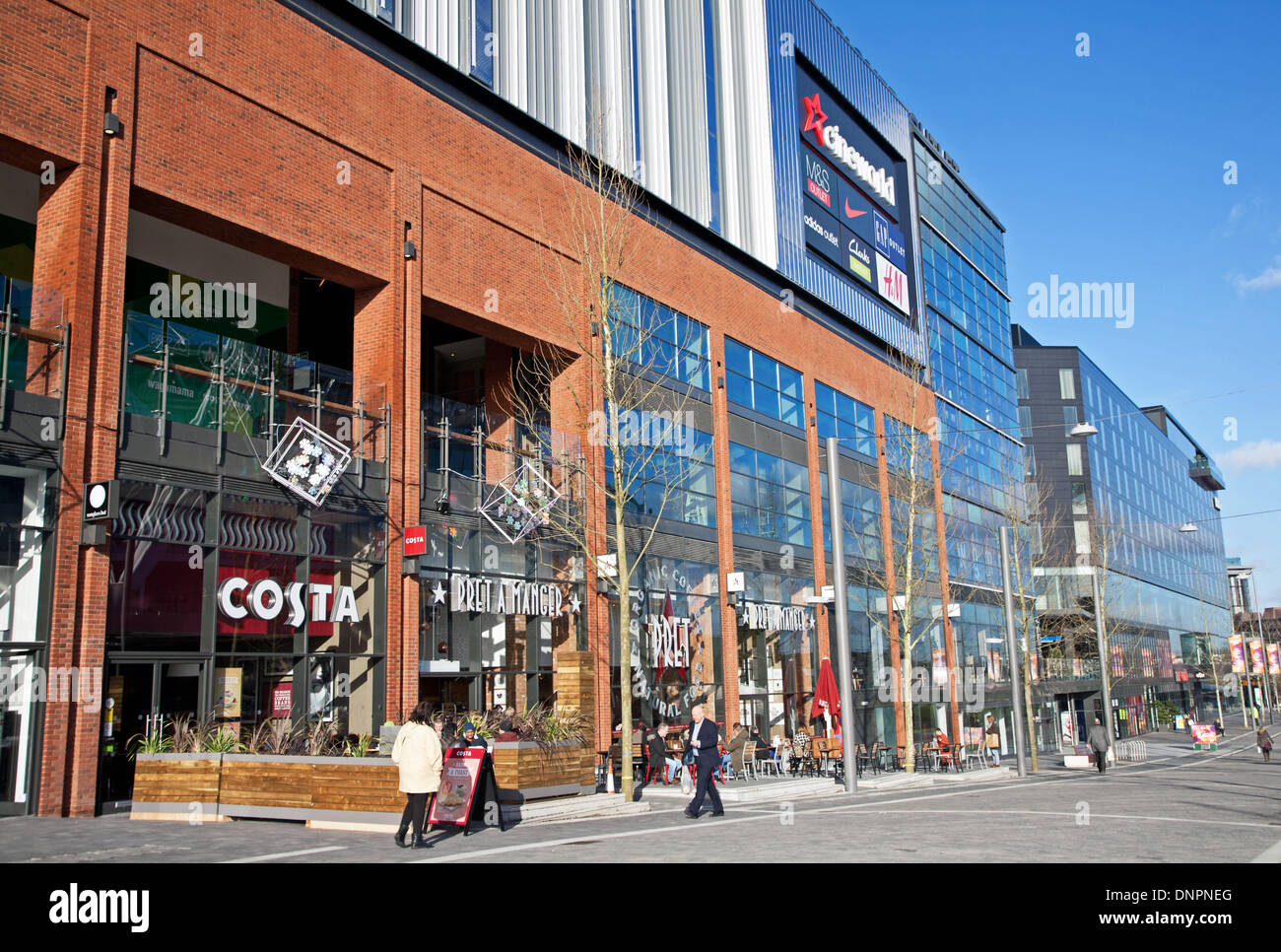 Wembley, London, UK. 02nd Jan, 2014. London’s first designer outlet ...