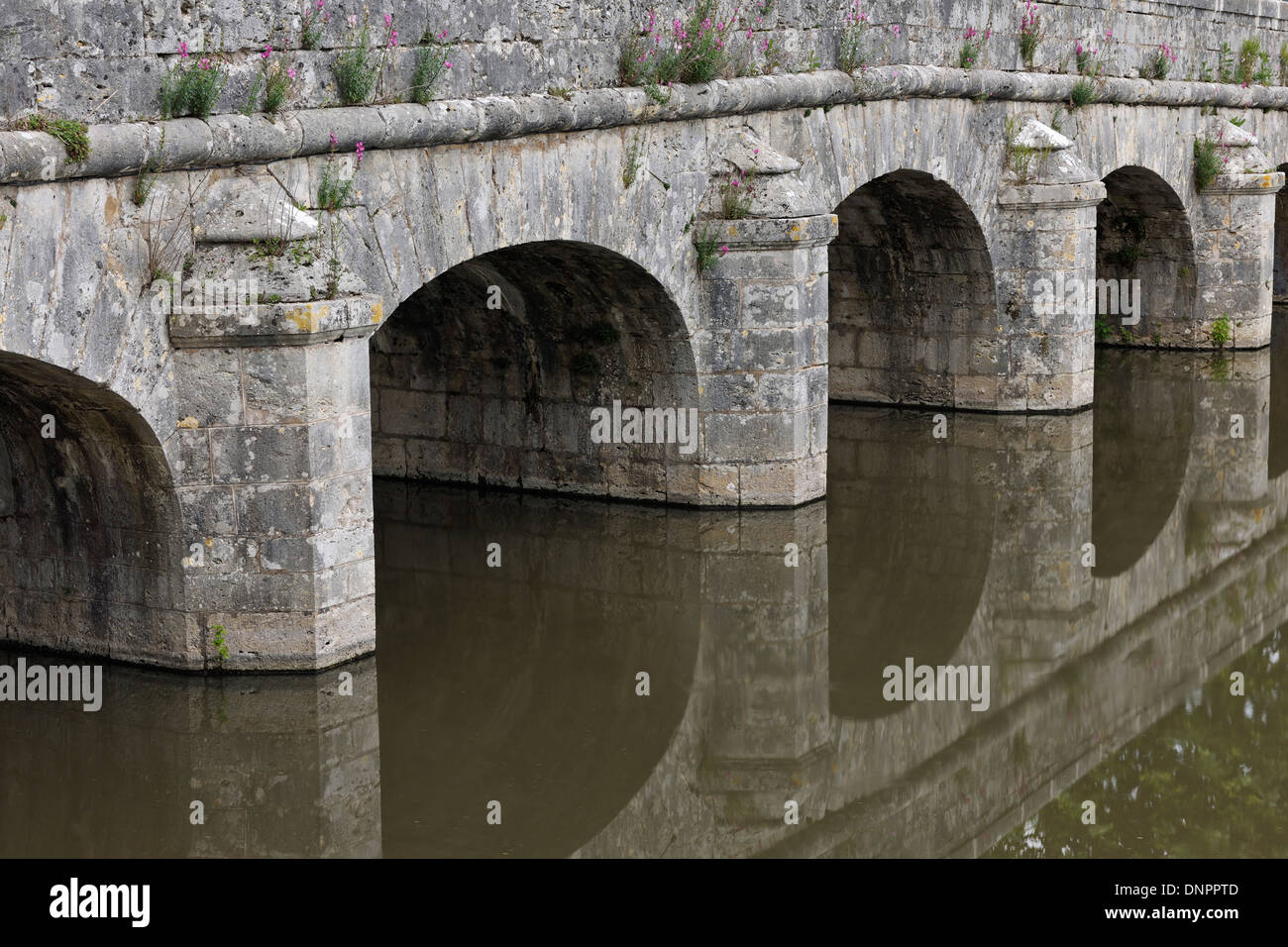 Stone Bridge near Chambord Castle. Chambord, Loir-et-Cher, Loire Valley ...