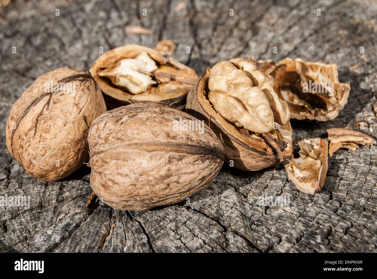 Whole and broken fresh walnuts Stock Photo - Alamy