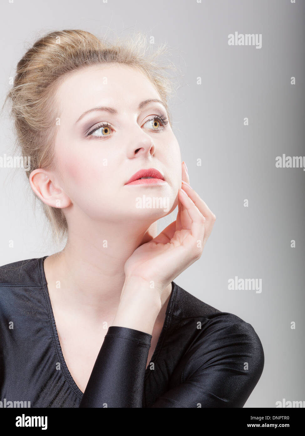 modern style beautiful woman ballet dancer sitting on floor studio ...