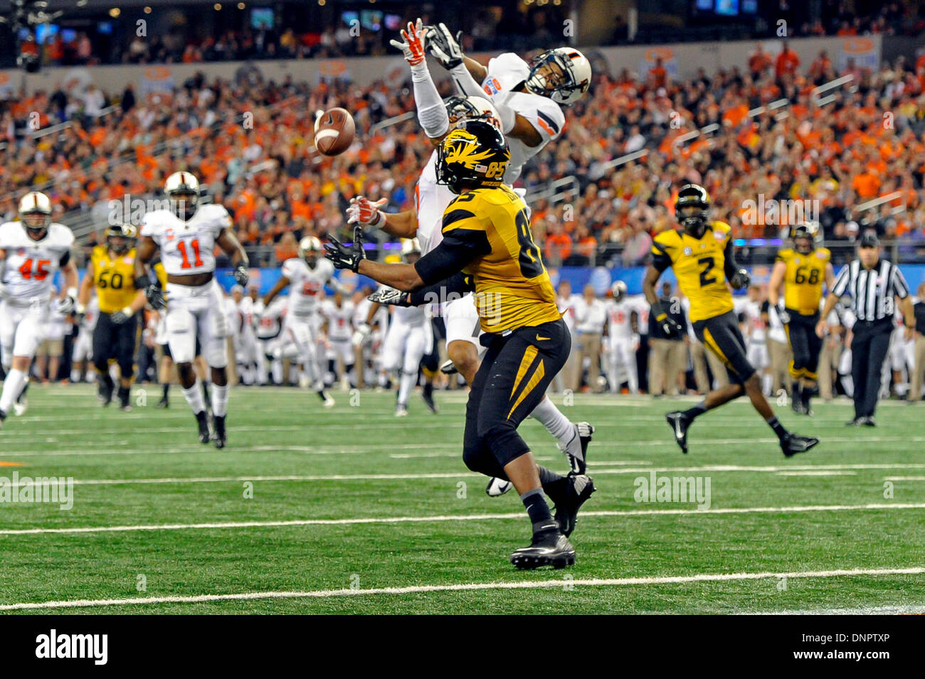Arlington, TX, USA. 3rd Jan, 2014. Missouri Tigers receiver Marcus ...