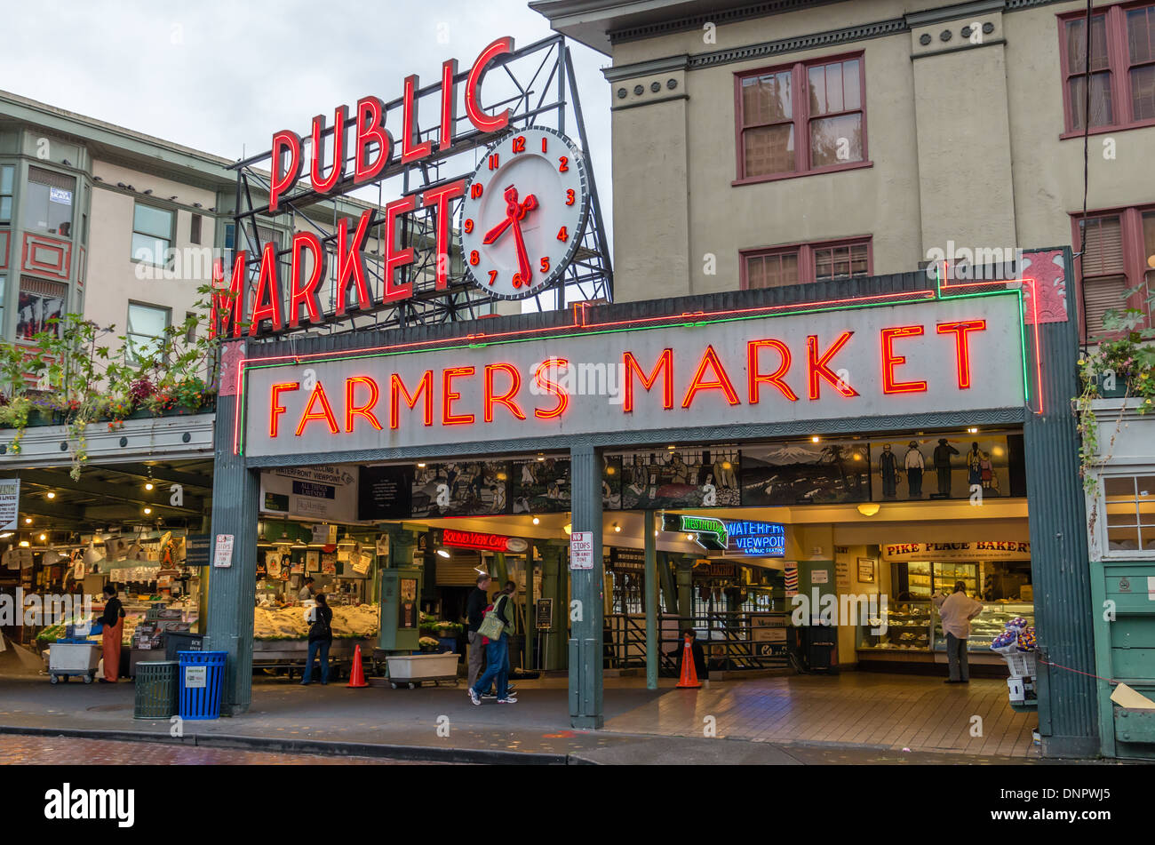 Seattle Neon Signs High Resolution Stock Photography and Images - Alamy