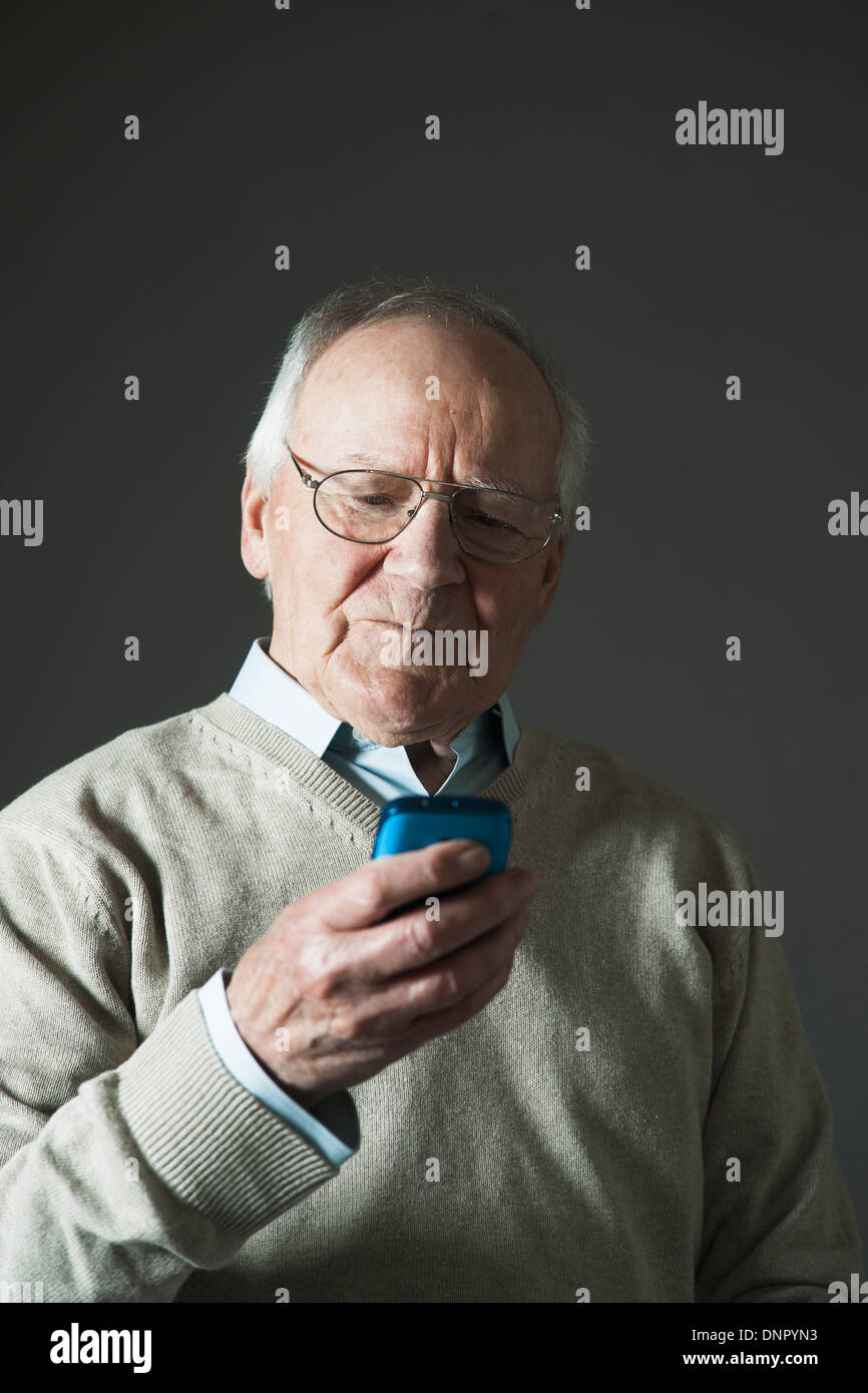 Old male man elderly jumper hi-res stock photography and images - Alamy