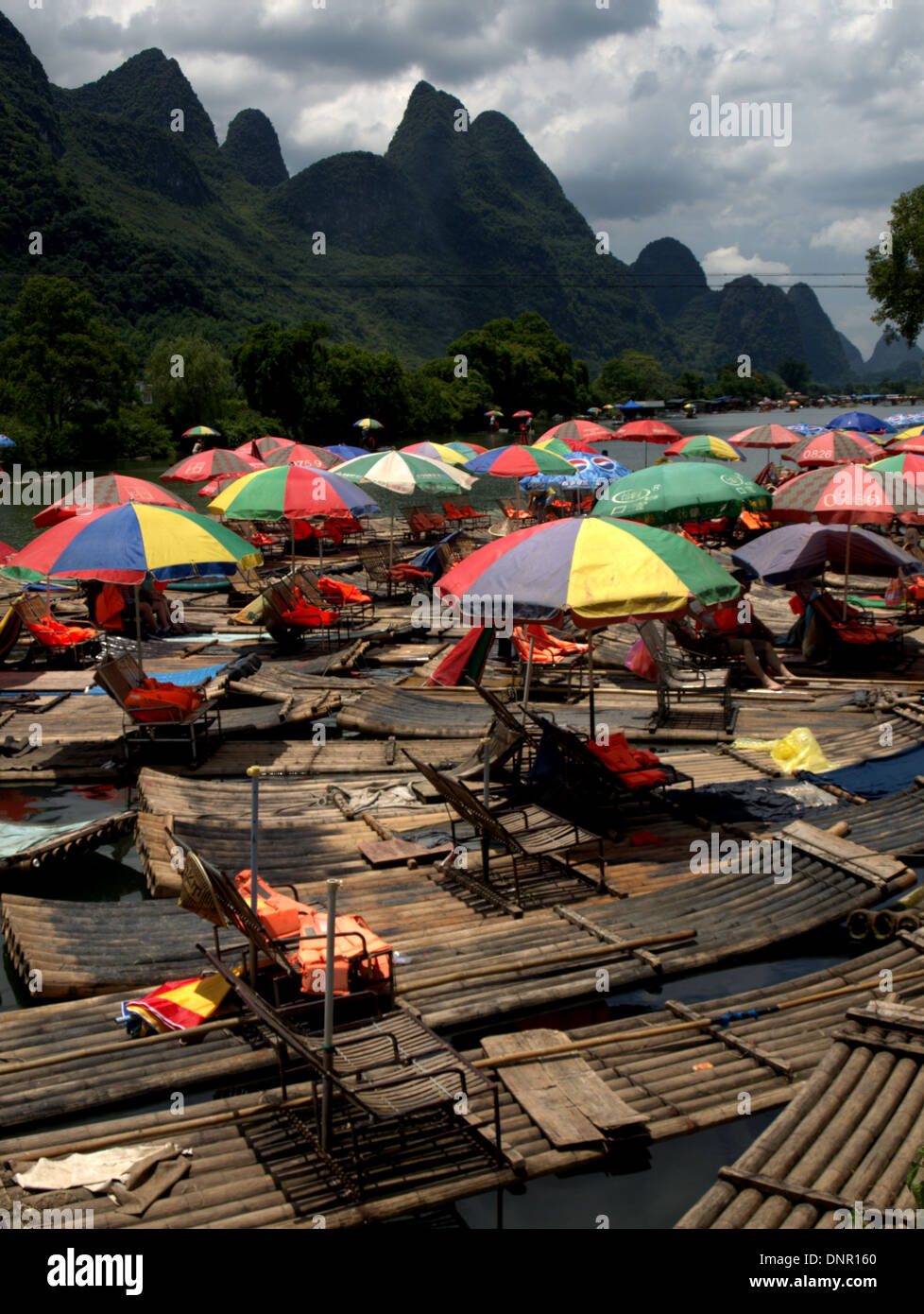 Yangshuo, Yulong River, li, bamboo, raft Stock Photo - Alamy