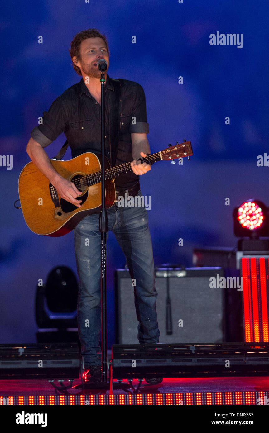 Miami Gardens, FL, USA. 3rd Jan, 2014. Country singer Dierks Bentley ...
