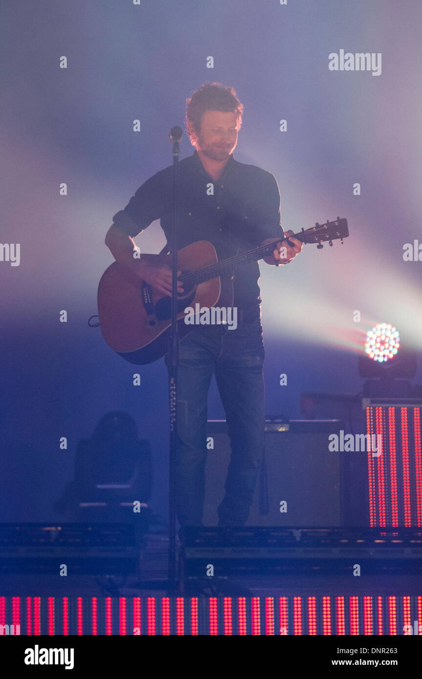 Dierks bentley hi-res stock photography and images - Alamy