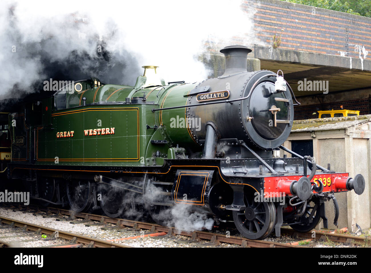 Steam locomotive goliath gwr 5205 hi-res stock photography and images ...