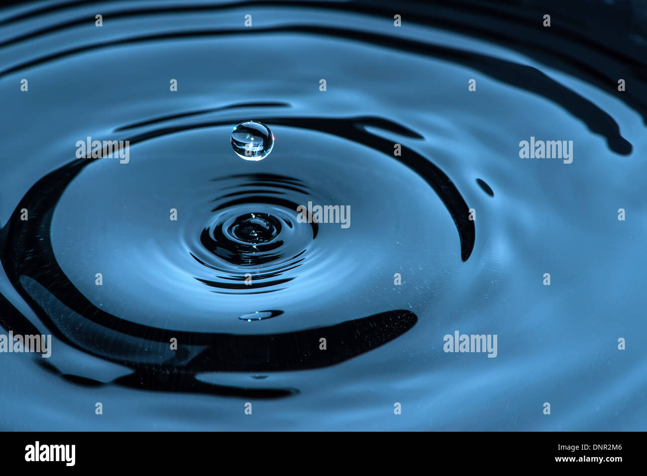 Drop wate hi-res stock photography and images - Alamy