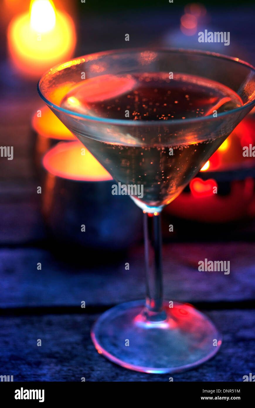 Champagne al fresco / Fizz Stock Photo - Alamy