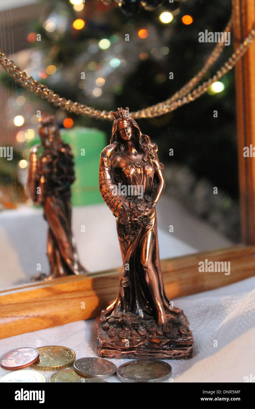 Magic statuette hi-res stock photography and images - Alamy