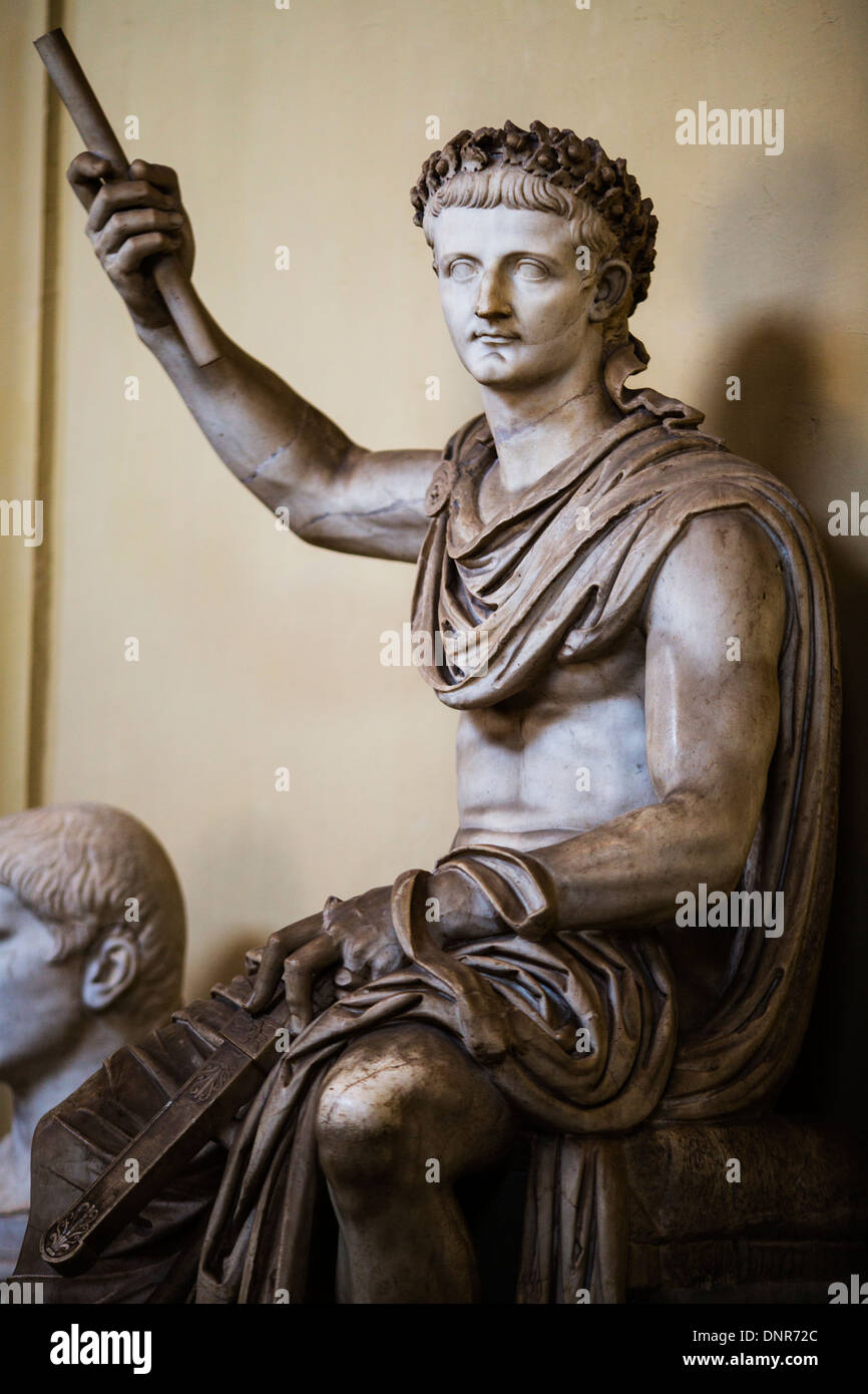 Roman statue in the Vatican Museums, Vatican City, Rome, Italy, Europe ...
